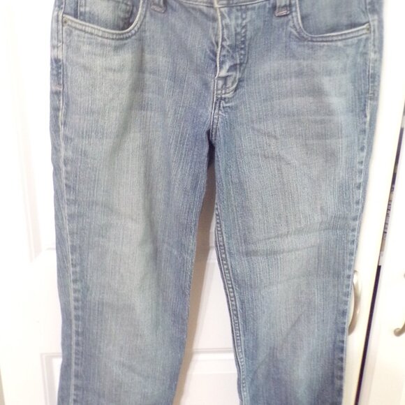 Mossimo Supply Co. | Jeans | Mossimo Supply Co Crop Low Rise Capris ...